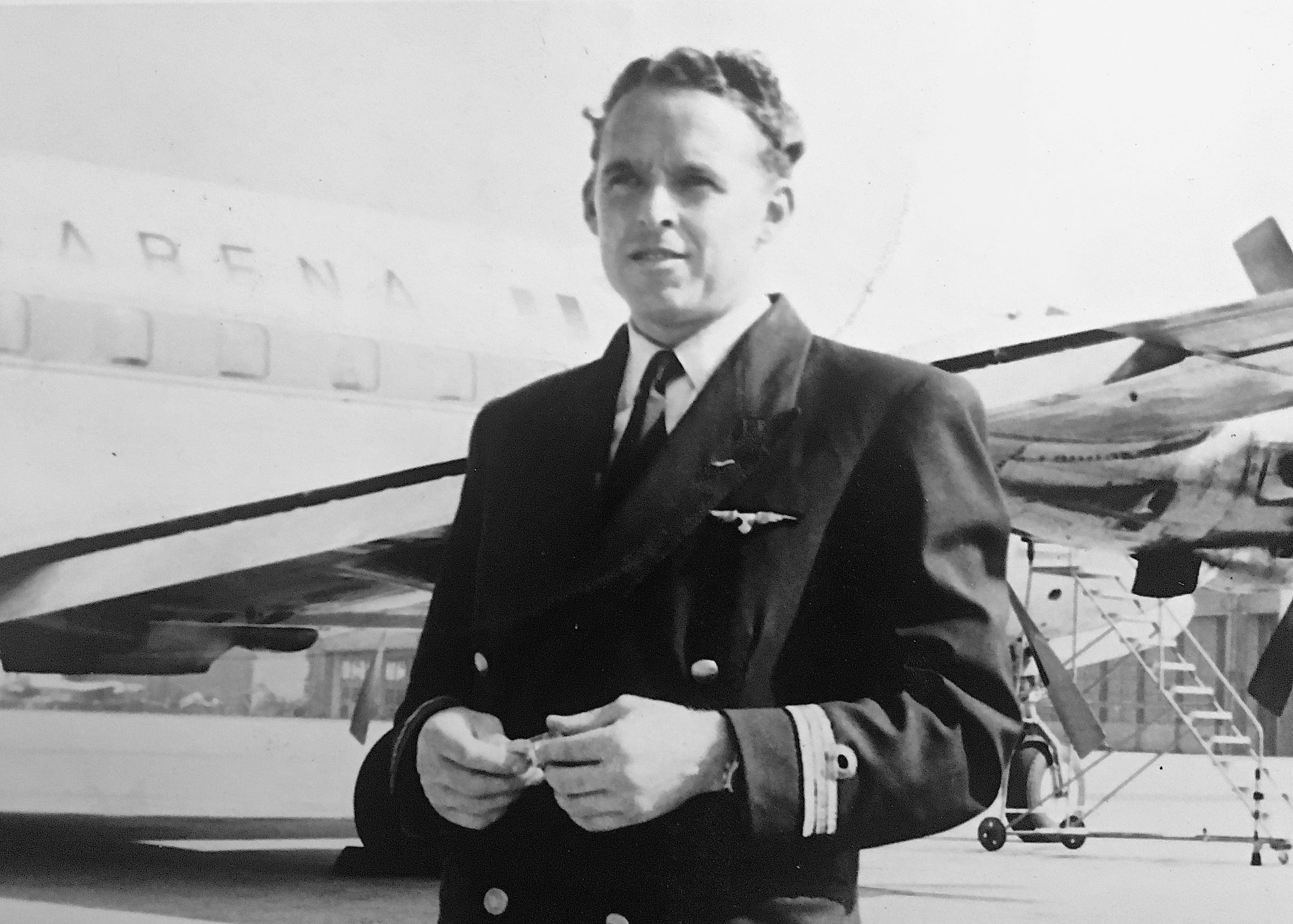 DAILY TELEGRAPH – OBITUARY CAPTAIN GEOFFREY PACKHAM | GRAHAM PITCHFORK